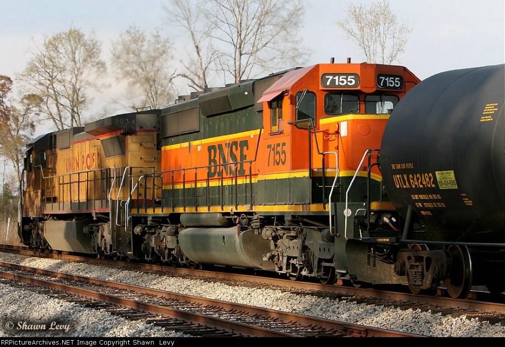 BNSF C40-8 7155